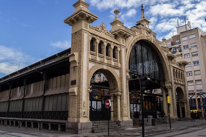 Zaragoza Private Walking Tour with official Tour Guide - What You Can Expect During the Tour