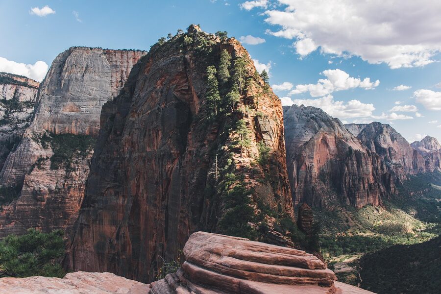 Zion National Park canyon cliffs and mountain ranges