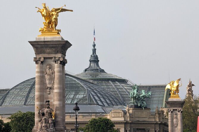 4-Hour Private Tour in Paris in a Vintage Car - The Car and Guide: Comfort and Knowledge