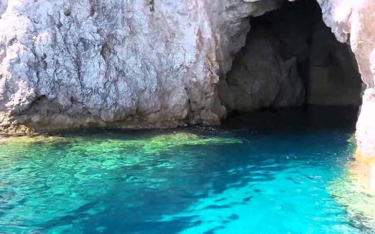 Alanya: Pirate Boat Tour with Lunch & Unlimited Soft Drinks - The Lunch Experience