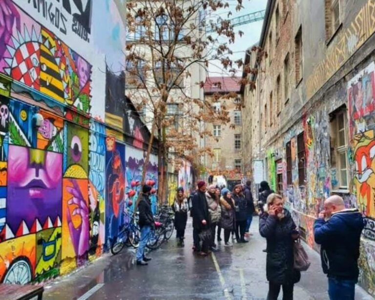 Alternative Berlin / Street art tour - Private group - How This Tour Delivers Value