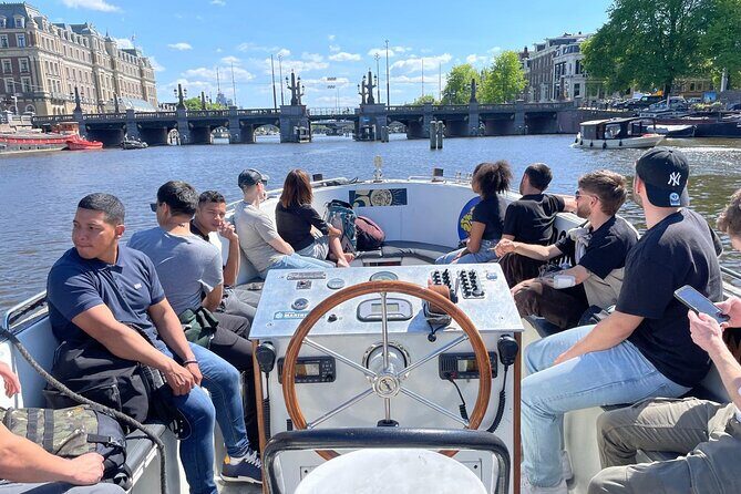 Amsterdam: Smoke Friendly Cruise - A Detailed Look at the Smoke Friendly Canal Cruise