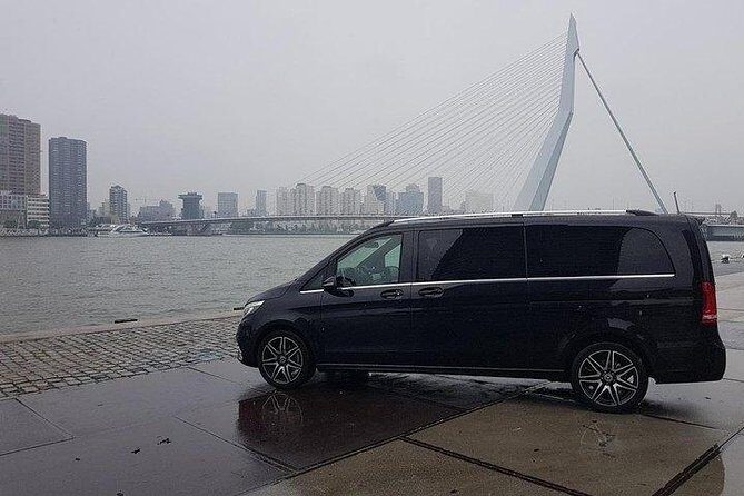 Amsterdam to Schiphol Airport Transfer Comfort & service. - The Vehicle Experience