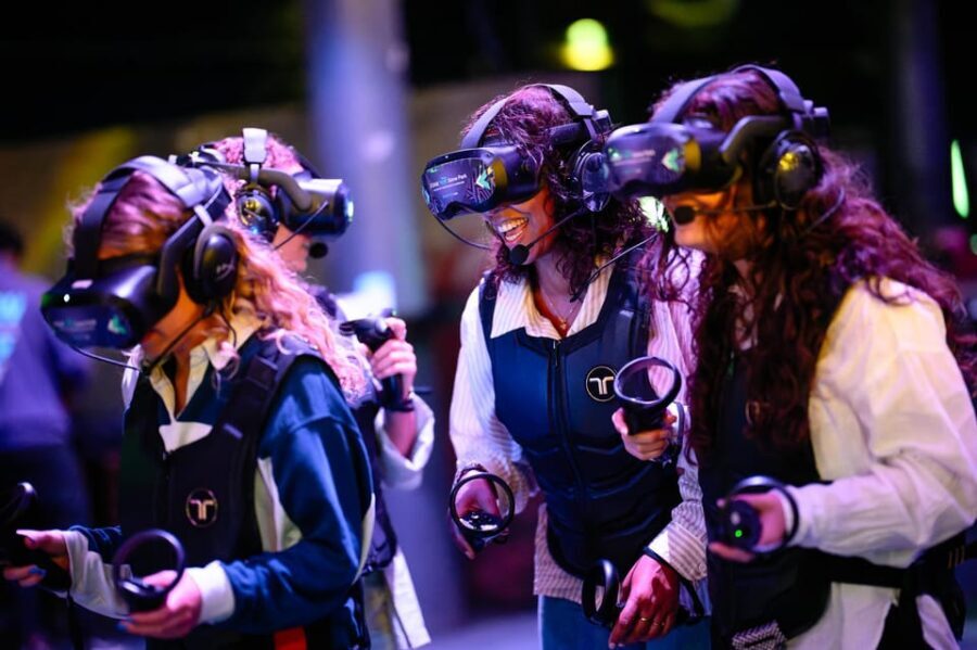 Amsterdam: Ultimate VR Experience: 60 minutes - The Range of Games and Experiences