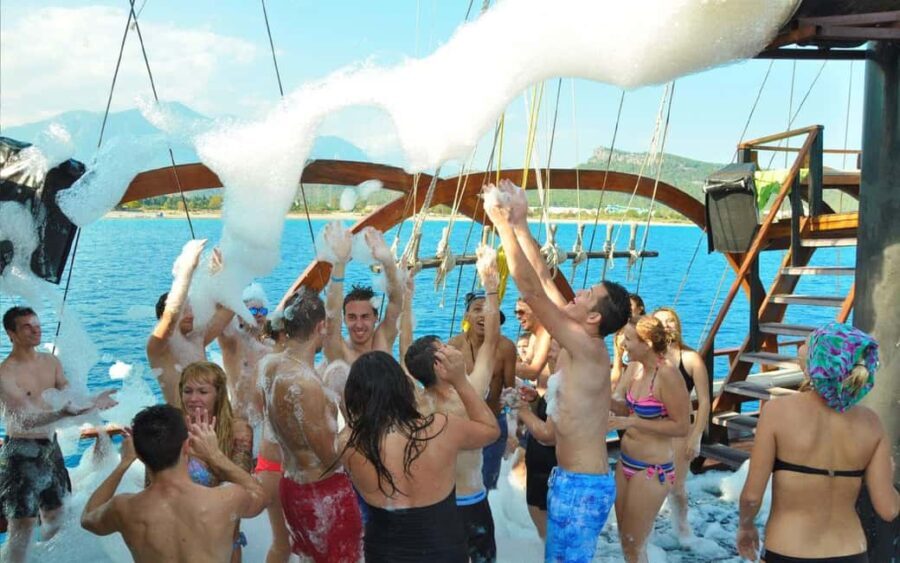 Ancient City or Dolphin observaton cruise in Side w/Lunch - How This Experience Fits Your Travel Style