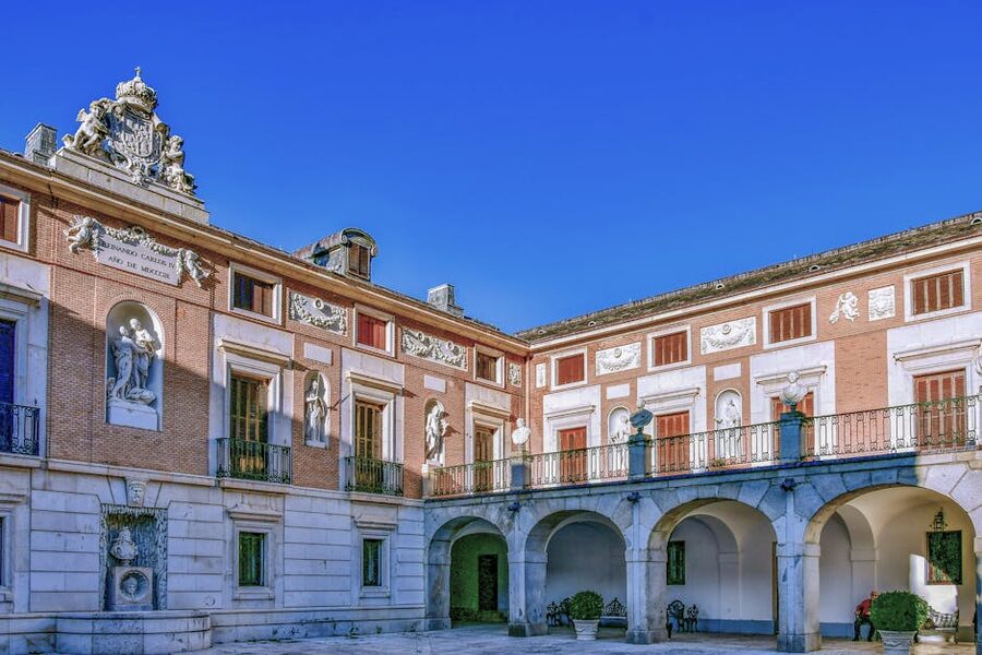 Casa del Labrador courtyard in Aranjuez