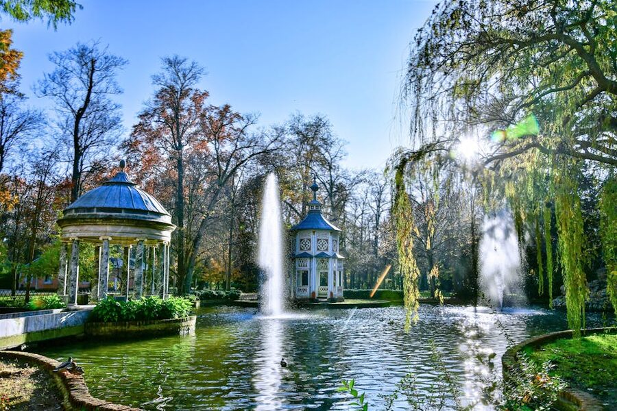Aranjuez park fountain and gazebo in autumn