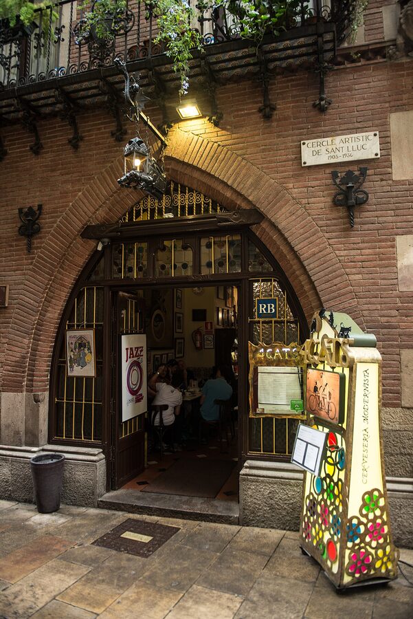 Els Quatre Gats modernist cafe entrance Barcelona