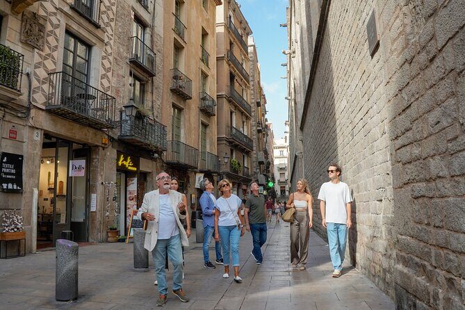 Barcelona Tapas and Wine Experience Small-Group Walking Tour - Guides Who Make the Difference