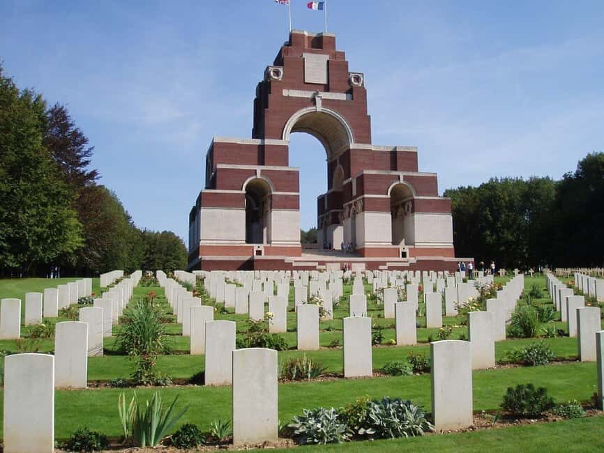 Battle of the Somme WWI Battlefield from Amiens - Exploring the Tour in Detail