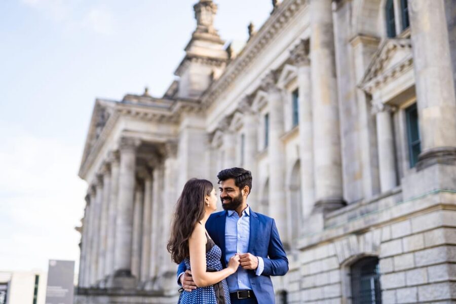 Berlin Love Story: Surprise Proposal Photography Session - What to Expect During the Photoshoot
