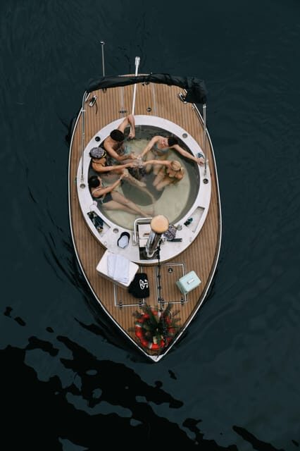 Berlin: Self-drive hot tub boat experience - A Closer Look at the Berlin Hot Tub Boat Experience