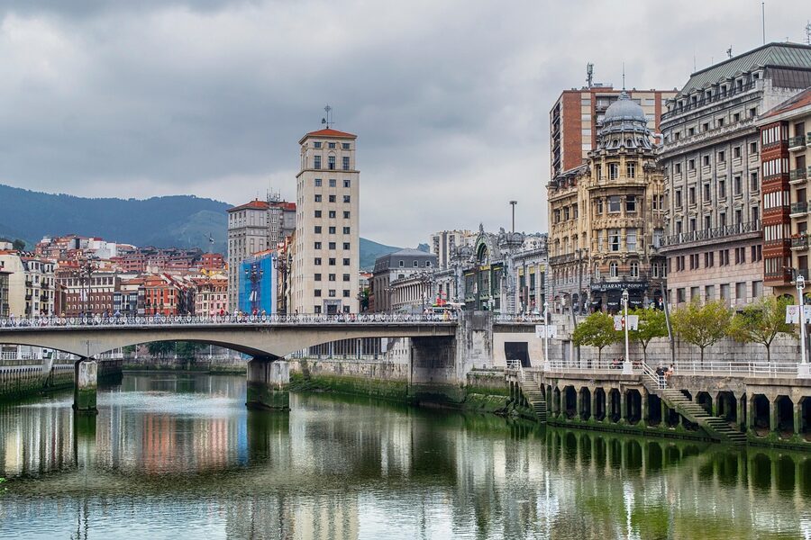 Bilbao Nervión river and bridges