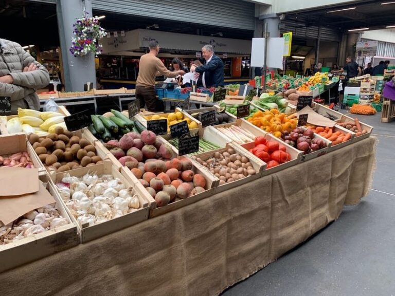 Bordeaux: 3.5-Hour Old Town and Market Food Tour - The Market Experience: A Feast for the Senses
