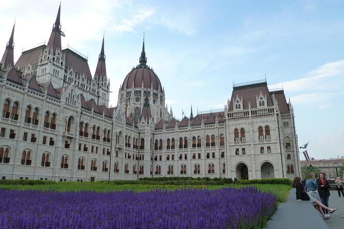 Budapest Pest side tour: Days of Glory - What Makes This Tour Stand Out