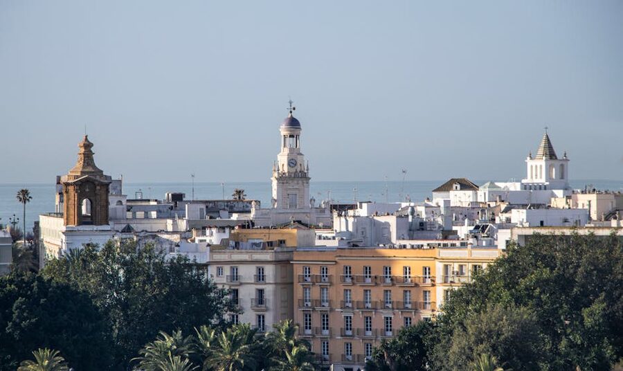 Cadiz old town skyline