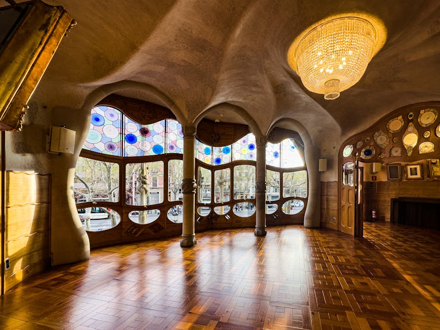Casa Batllo decorative ceiling and oversize windows