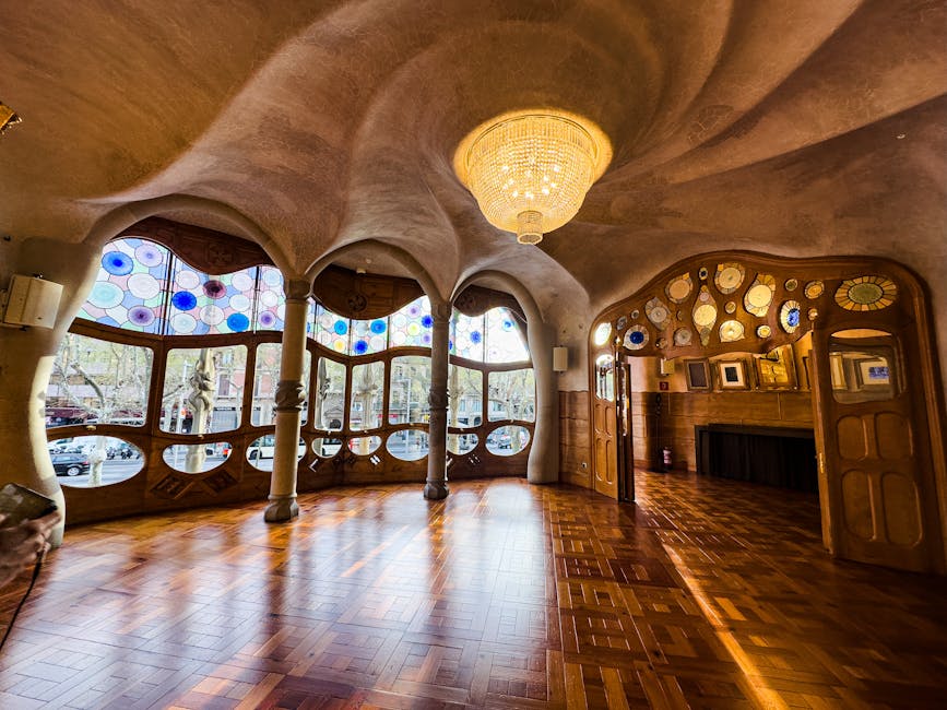 Casa Batllo Noble Floor with curved oversize window