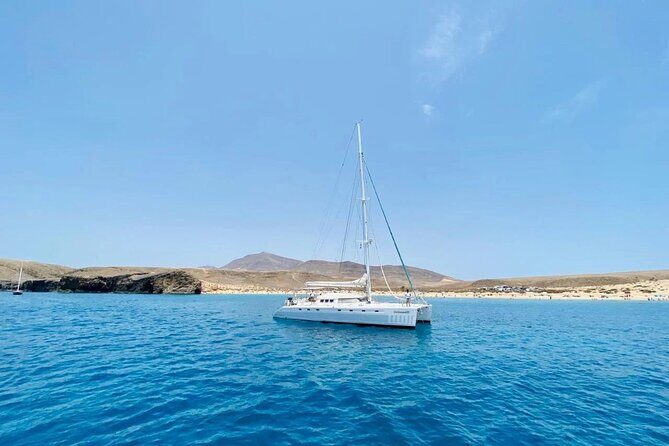 Catamaran Sailing Experience to Papagayo's Beaches with lunch and drinks - An In-Depth Look at the Catamaran Tour