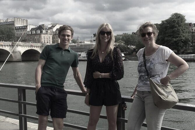 Chanson and Musical Tour in Paris - What’s Included and What’s Not