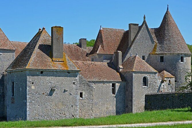 Château de Buranlure 1000 Years of History Heritage and Oenology - The Sum Up