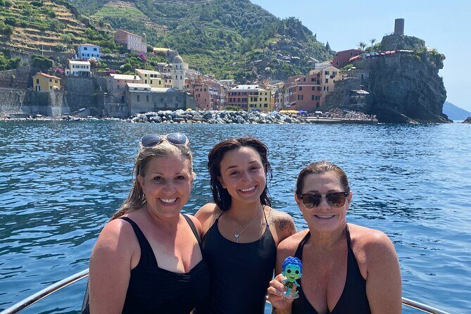 Cinque Terre Boat Tour with Swimming & Local Skipper - The Sum Up