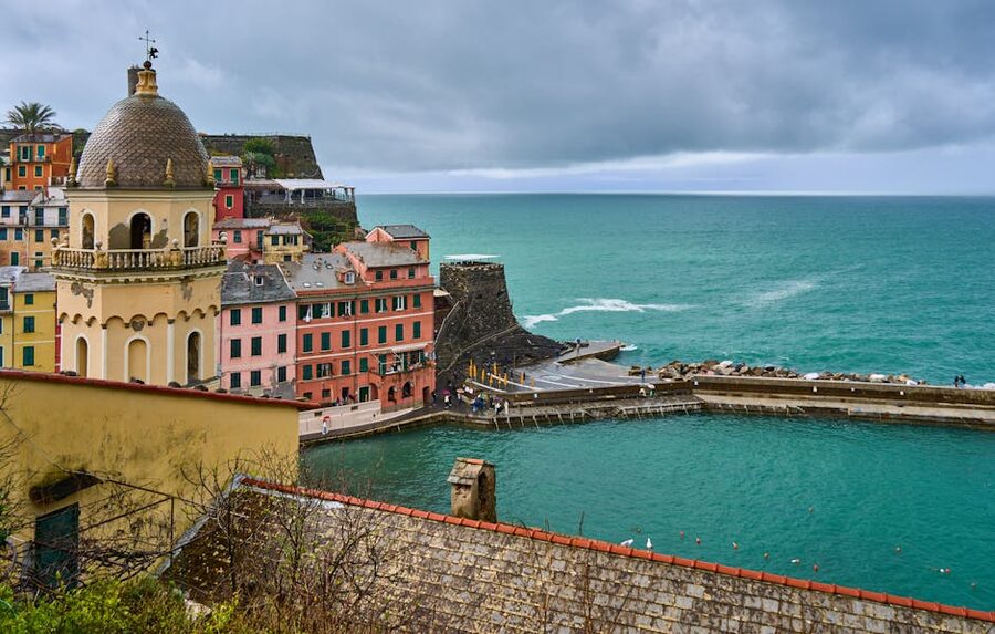 Vernazza harbor and colorful buildings in Cinque Terre