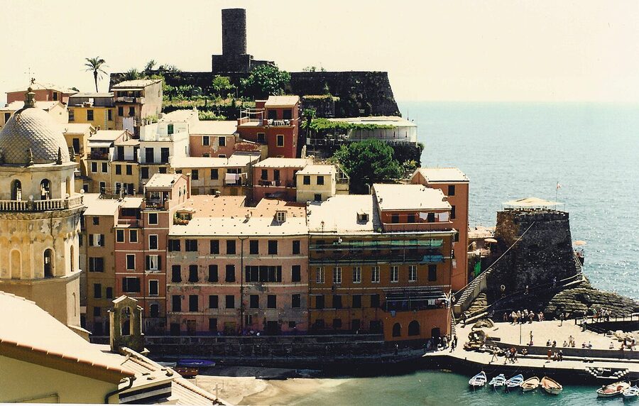 Vernazza harbour classic view Cinque Terre