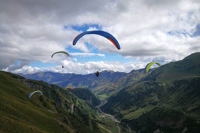 Cloudbase Paragliding in Gudauri, Georgia - Why This Paragliding Tour Offers Good Value