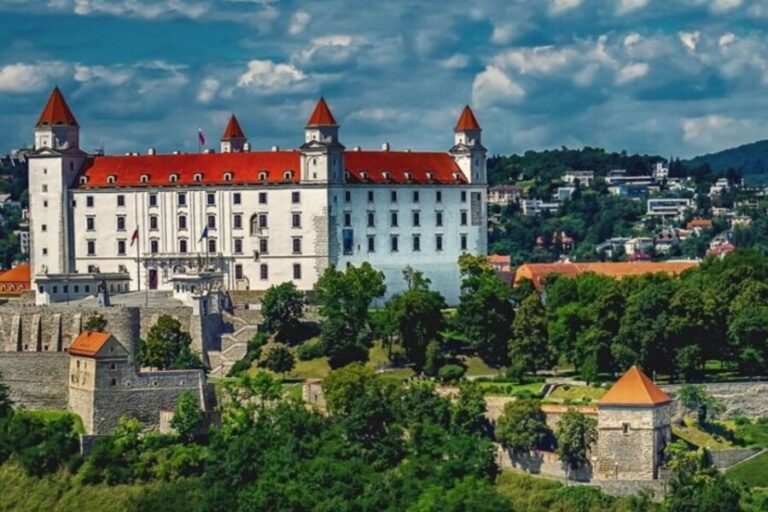 Cluj : Private Walking Tour with A Guide ( Private Tour ) - What to Expect During the Tour