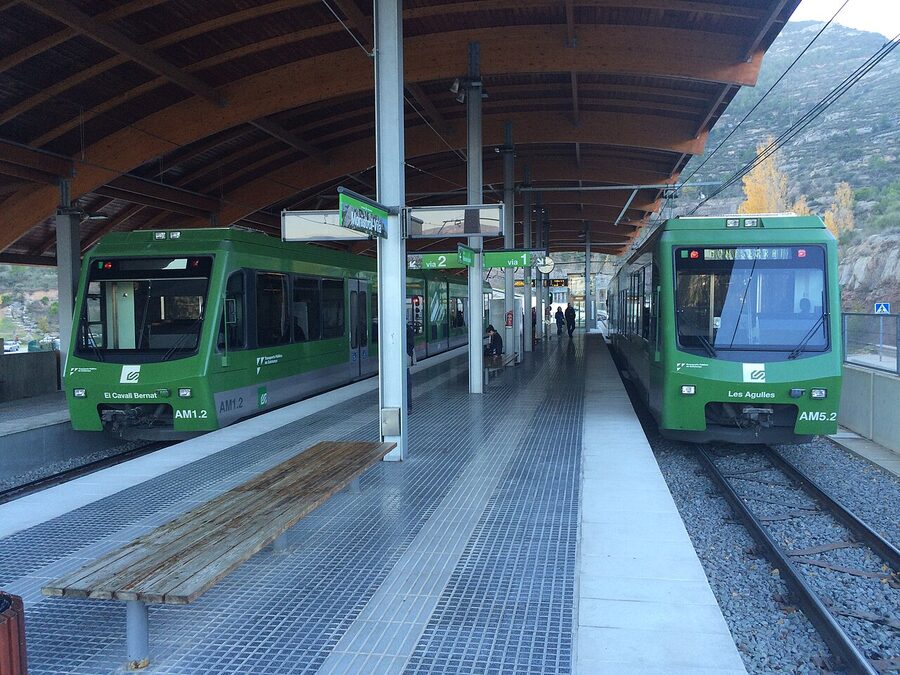 Cremallera de Montserrat rack railway pulling into Monistrol-Vila station