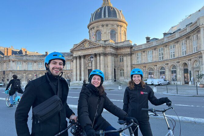 Discover Iconic Paris: Private Bike Tour of the City Center - Practical Details and Tips