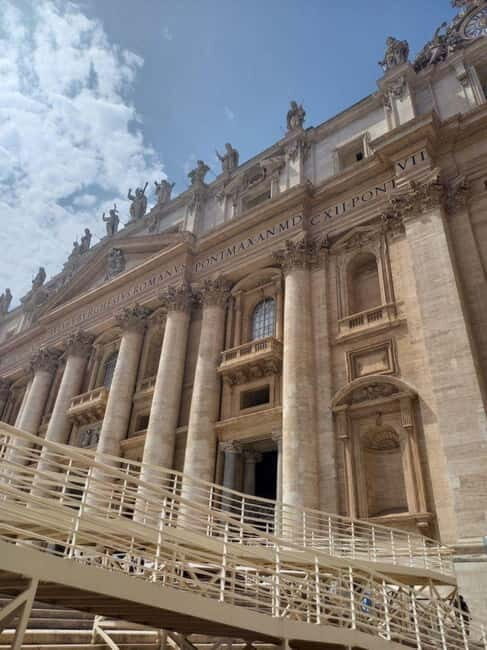 Discovering St. Peter's Basilica: mysteries and legends - Walk to Piazza San Pietro Obelisk