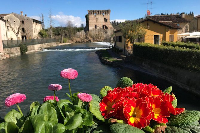 E-bike adventure among medieval castles and old villages - Scenic Highlights Along the Route