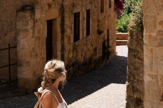 Explore Arles in 60 minutes with a Local - Tour Practicalities