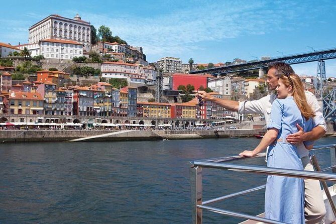 Explore Porto & Aveiro within Riverboat Cruises - Private Full Day Tour from Lisbon with Lunch - An In-Depth Look at the Tour