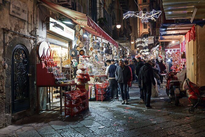 Explore the Naples Christmas Market Behind the Scenes - Group Size and Atmosphere
