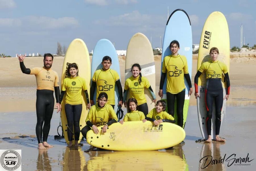 Falésia Beach Surf Class in Small Group + Hot Shower - Frequently Asked Questions