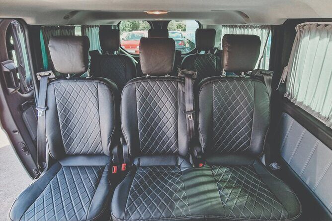 Faro airport private transfers (Vehicles up to 4 pax) - Booking and Flexibility