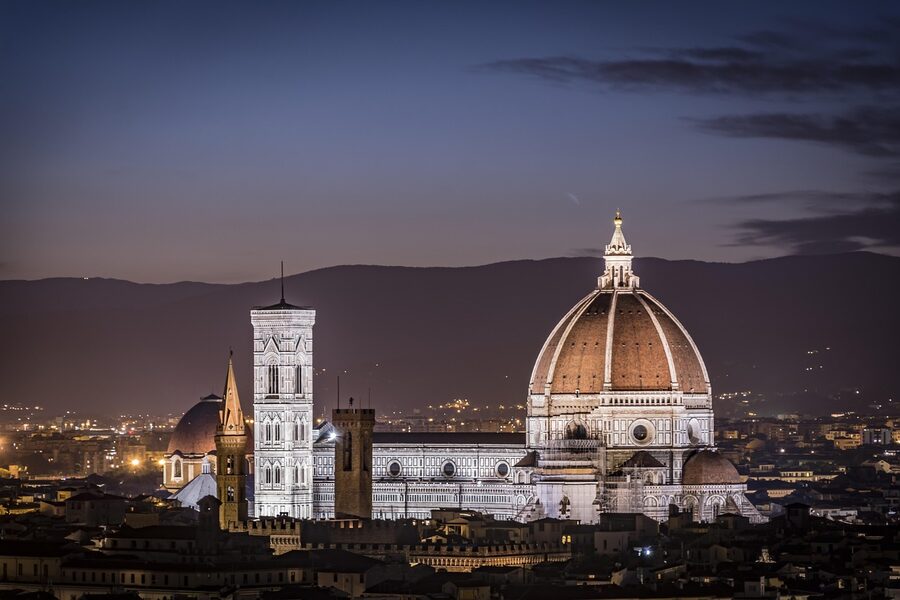 Florence Duomo illuminated at night