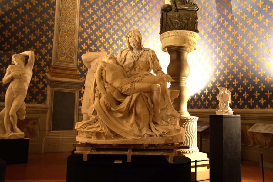 Florence: Palazzo Vecchio Entry with Option Tower Climb - Who Should Consider This Tour?