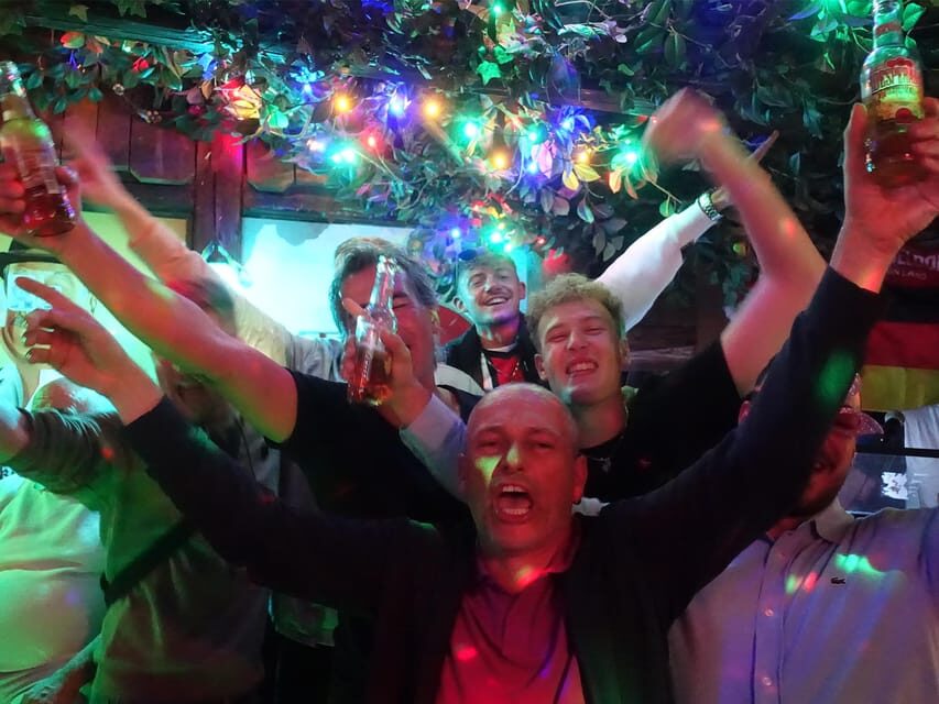 Frankfurt: Private pub crawl with insider-guide & free shots - The Itinerary in Detail