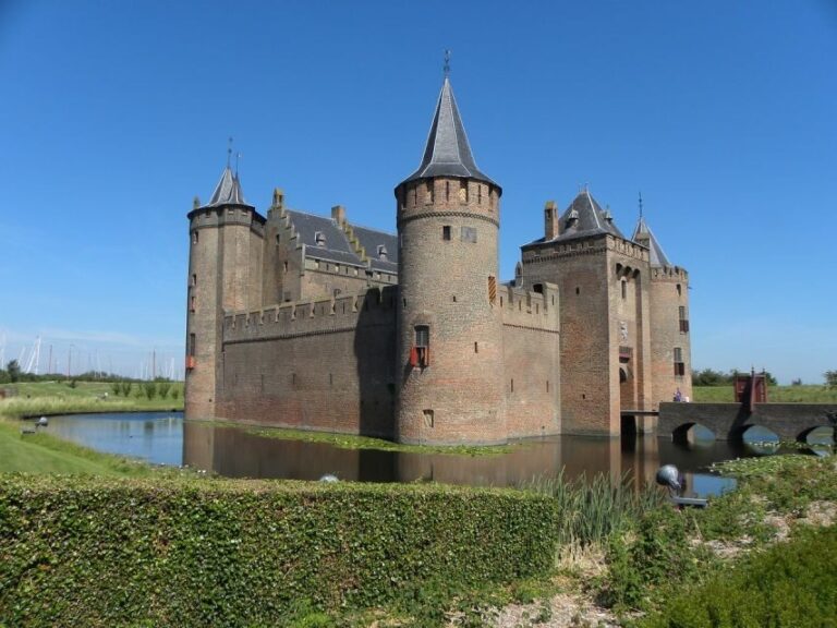 From Amsterdam: Private Day Trip to the Dutch Castles - Insights from reviews: guides and overall experience