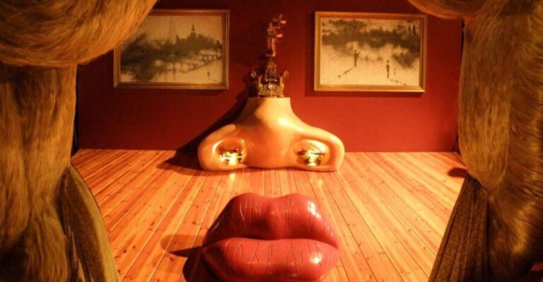 From Girona: Dalí Museum and Girona Small Group Tour - Lunch and Free Time