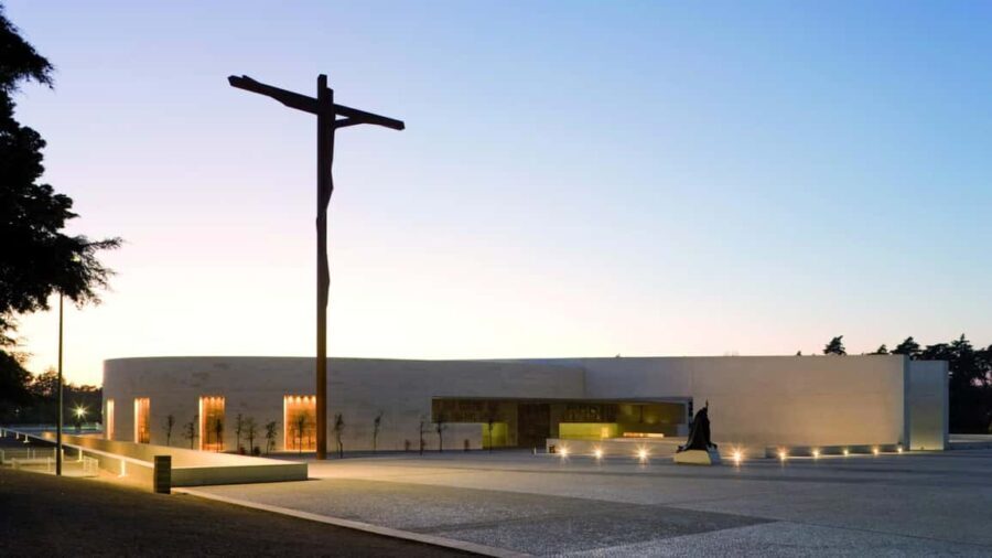 From Lisbon: Tomar and Fátima Day Trip with Guide - Analyzing the Tour’s Value