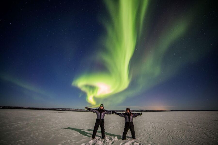 From Rovaniemi: Lakeside Auroras Paparazzi Photography - The Value for Money