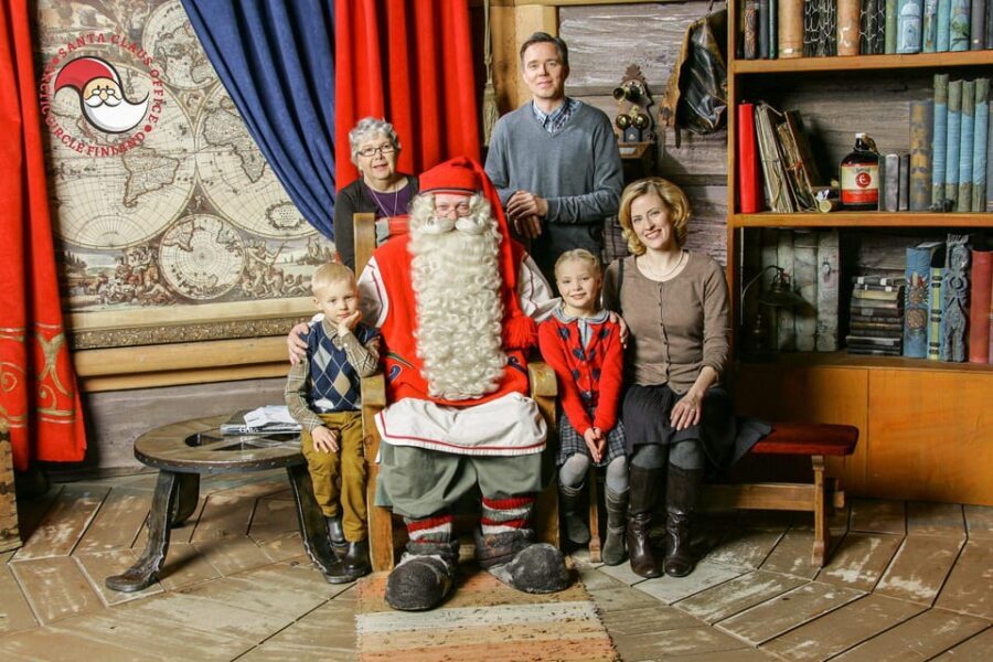 From Rovaniemi: Tour to Santa Claus Village - Visiting Santa’s Office and Meeting Santa