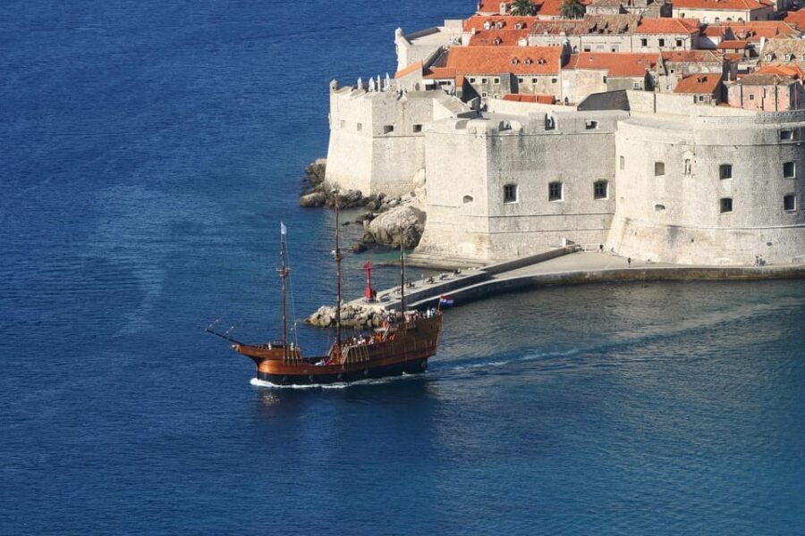 From Split: Dubrovnik Day Trip incl. Stop in Ston - The Journey Begins: Setting Off from Split