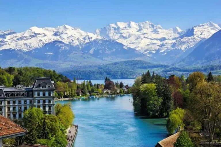 From Zurich: Premium Panoramic Train, Lucerne & Interlaken - The Experience of the Guides and Group Size