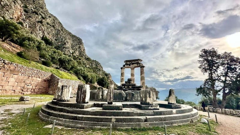 Full Day Private Tour Delphi Navel Of Earth Hosios Loukas - Visiting Hosios Loukas: A Byzantine Masterpiece